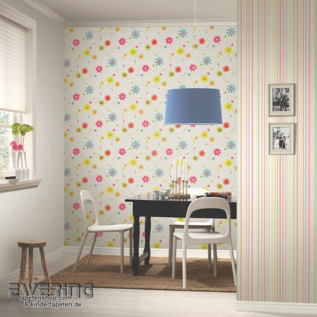 Bunte Blümchen-Tapeten verschönern das Mädchen-Zimmer – X-treme Color ...